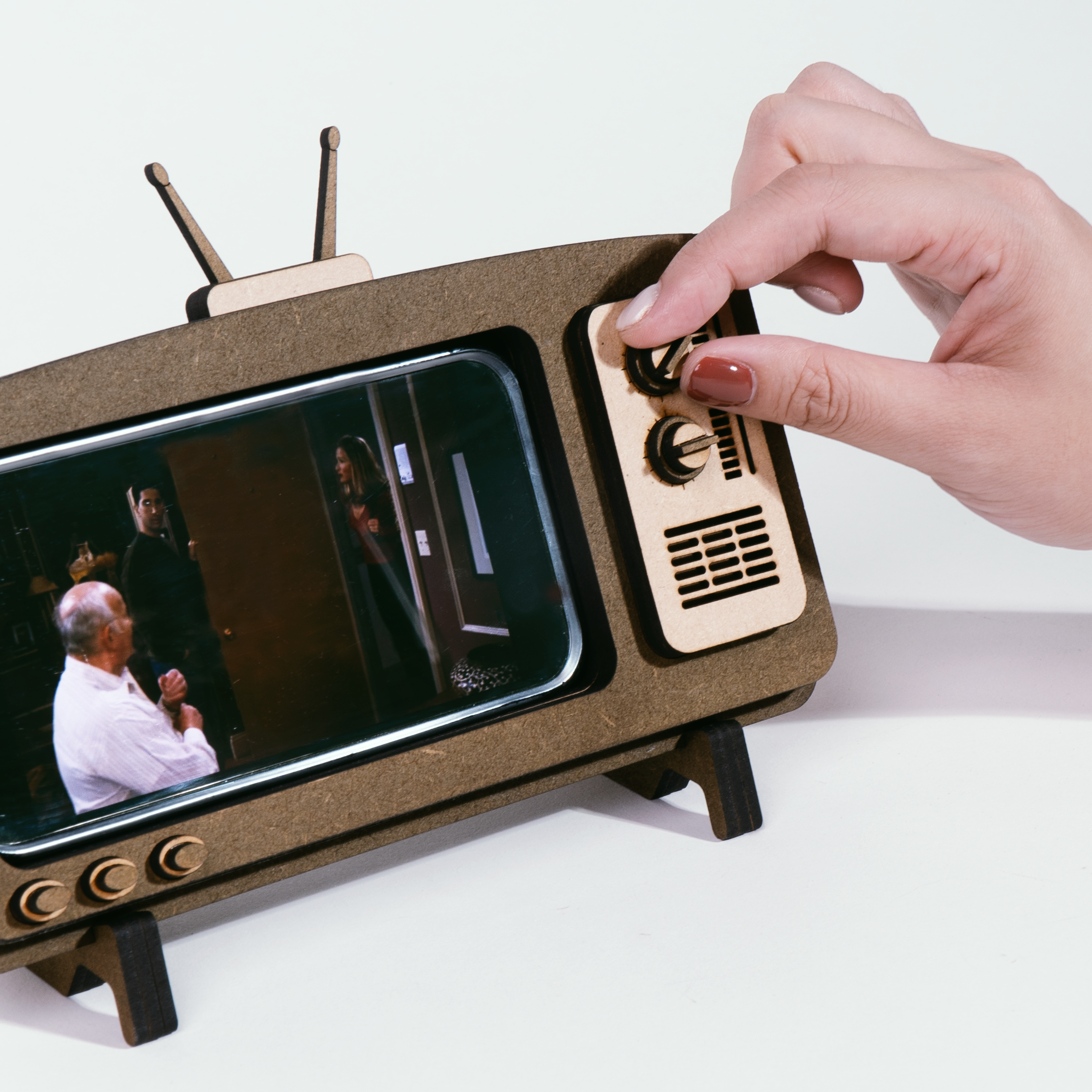 Retro Phone Holder - Design Market